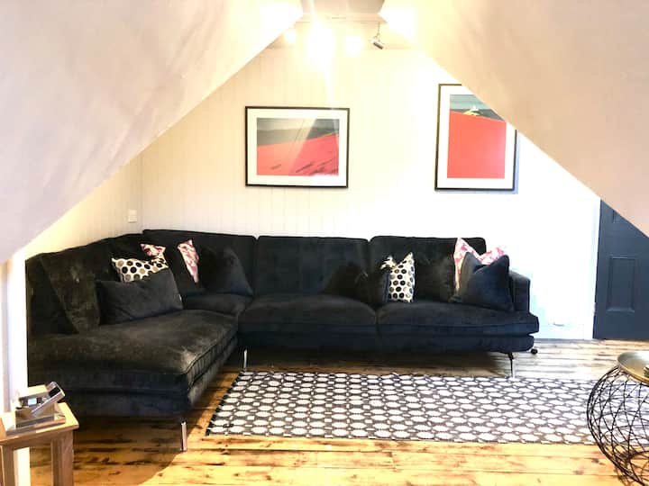 Bryn Sion 31a - Stylish Maisonette In The City - Whitesands Bay
