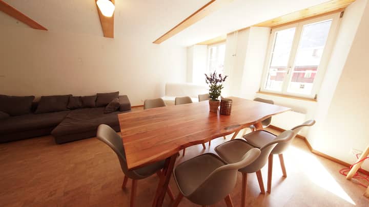 ** Private Room In Modern Apartment ** - Wengen