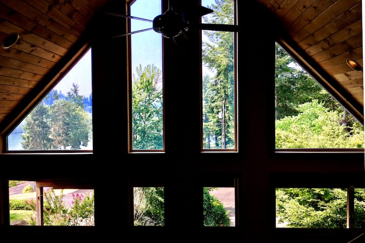 Hot Tub & Fireplace! Winter & Spring Discounts! - Riffe Lake, Mossyrock