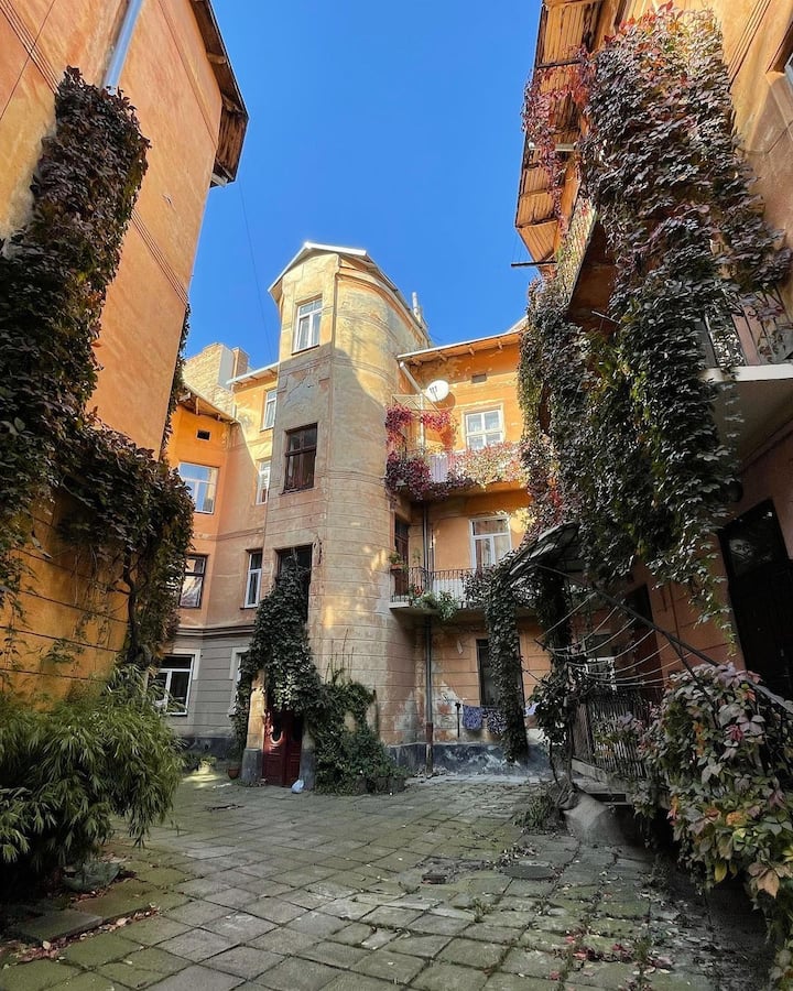 The Flying Cow - Apartment In The Centre Of Lviv - Lviv