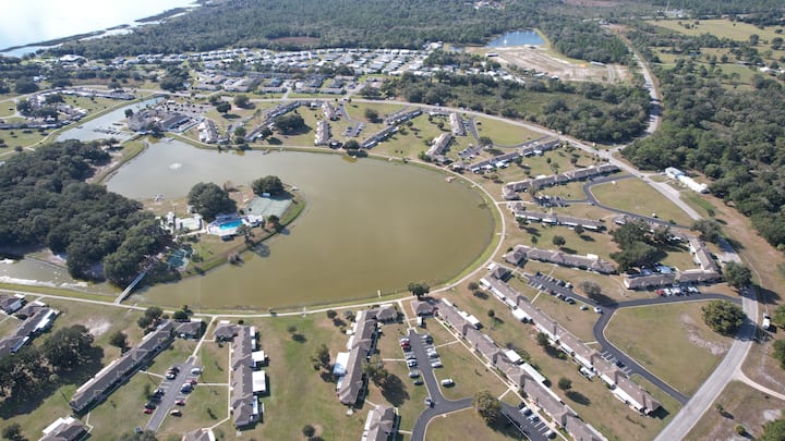 Lakeshore Villas Club - Lake Aurora, FL