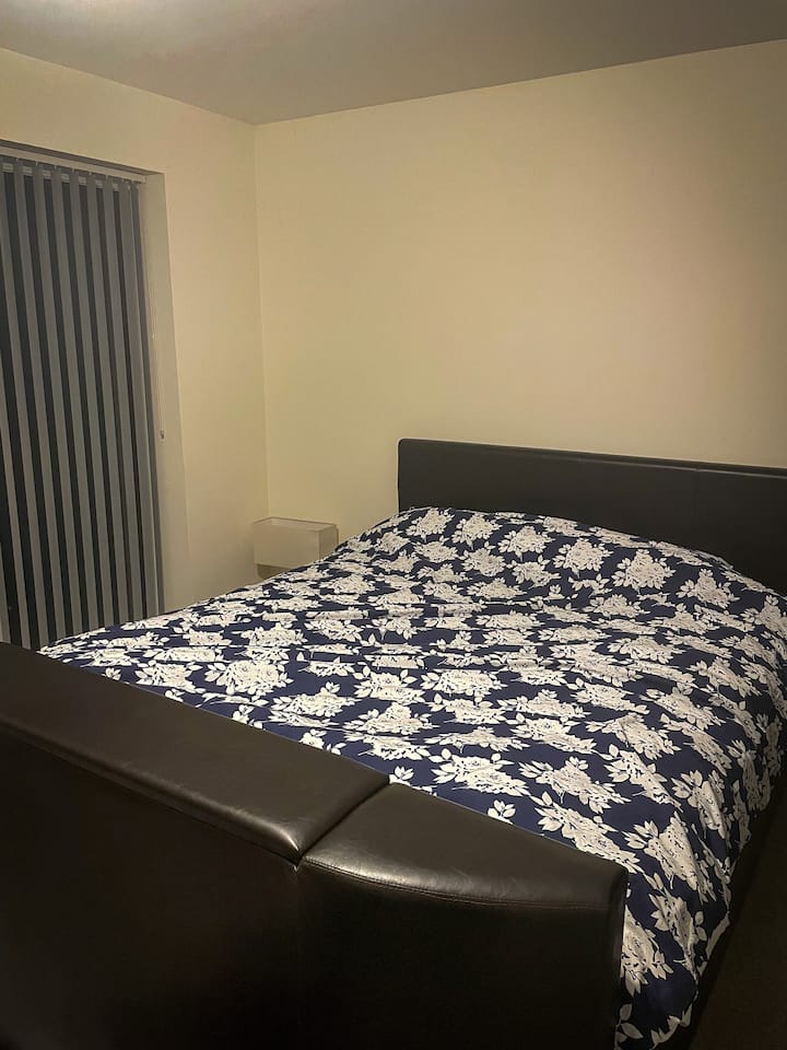 2 Private Rooms In Our House - Derby