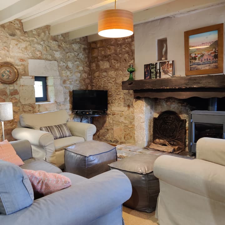 Gîte Familial, Terrasse Privée, Bbq, 4 Personnes - Angoulême