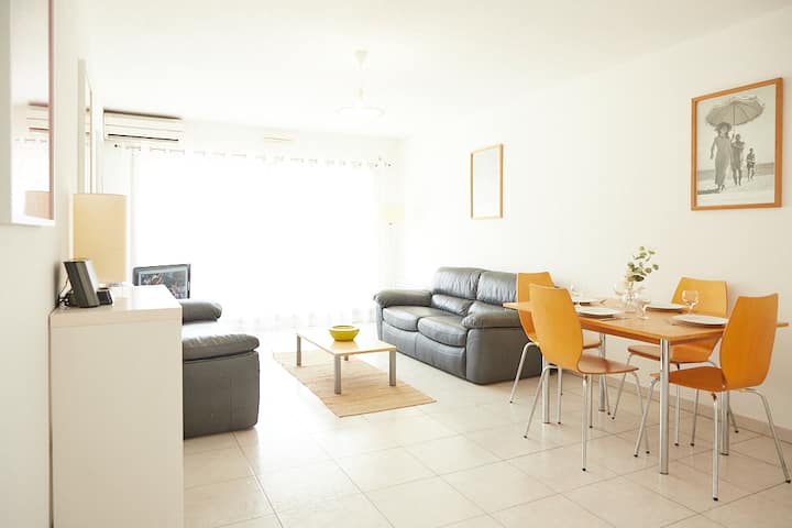 2-bed Center Old Antibes. Air Con. 3 Mins To Beach - Antibes