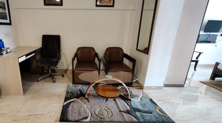 Master Bedroom | Grt. Location ! Breakfast | Wi-fi - Kolkata