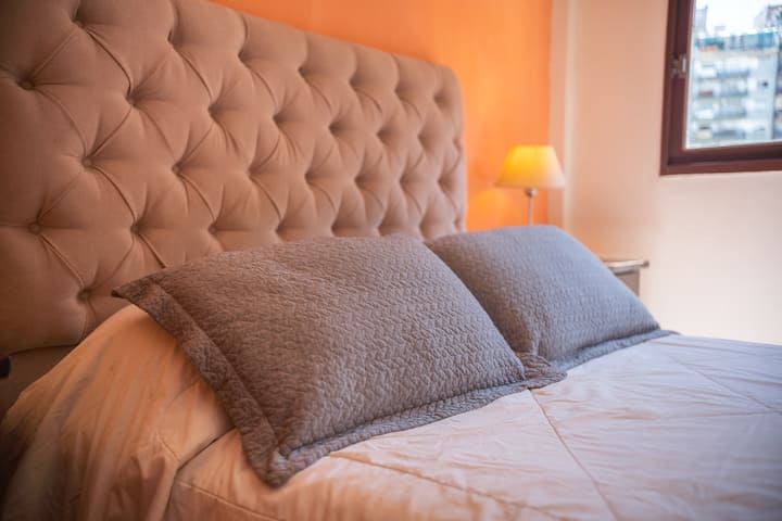 Bright & Spacious Sunny W/private Outdoor Patio - Buenos Aires