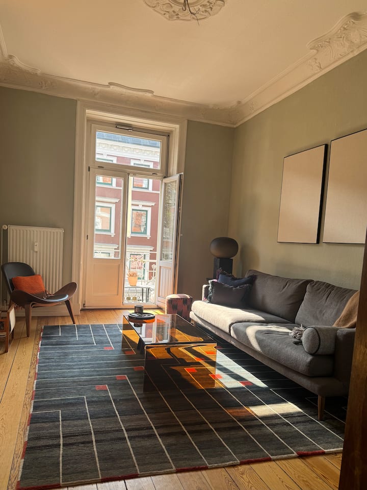 Your Second Home In Hamburg | Arty 3-room-flat - Hamburg
