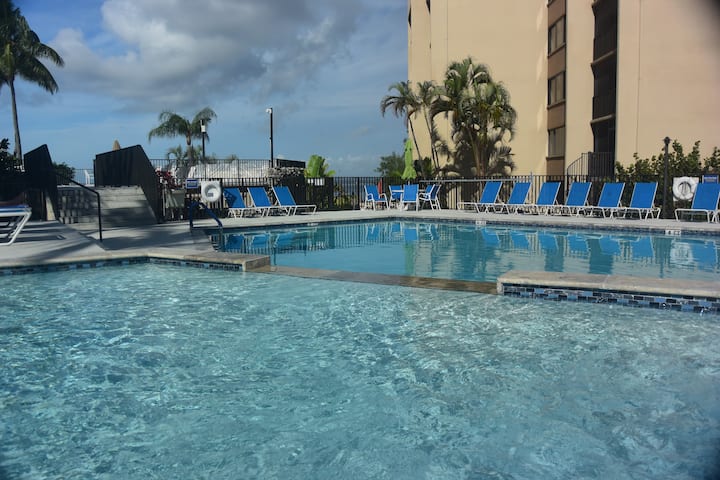 Serene Sunsets - Private Tropical Island Condo - Key Largo