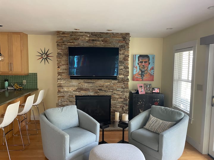 Luxury West End Condo 2 Bed 3 Bath - Provincetown, MA