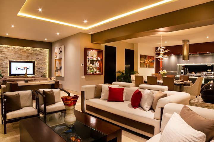 Avalon 406: Luxury Apt, Private Pool & Divine View - Puerto Vallarta