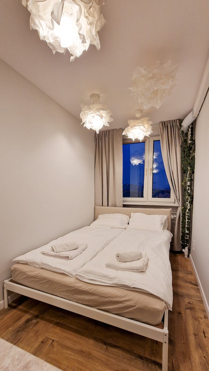 Internet 1gb, Central Near Metro - Warsaw