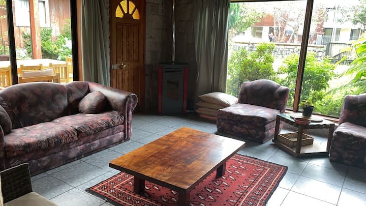 Casa Grande En Pucón Centro Para 10 A 14 Personas - Pucón