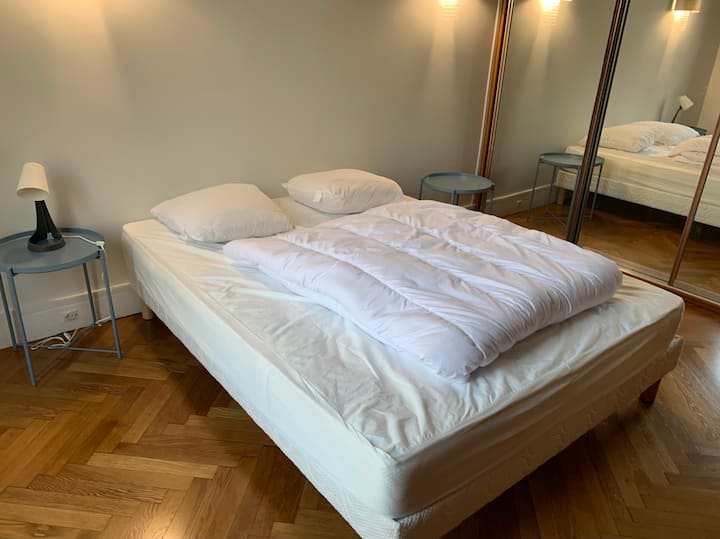 Chambre Miroir, Bel Appartement Liberation Gare - Nice