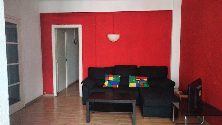 Basic Room Next To Sagrada Família And Parc Güell - Barcelona