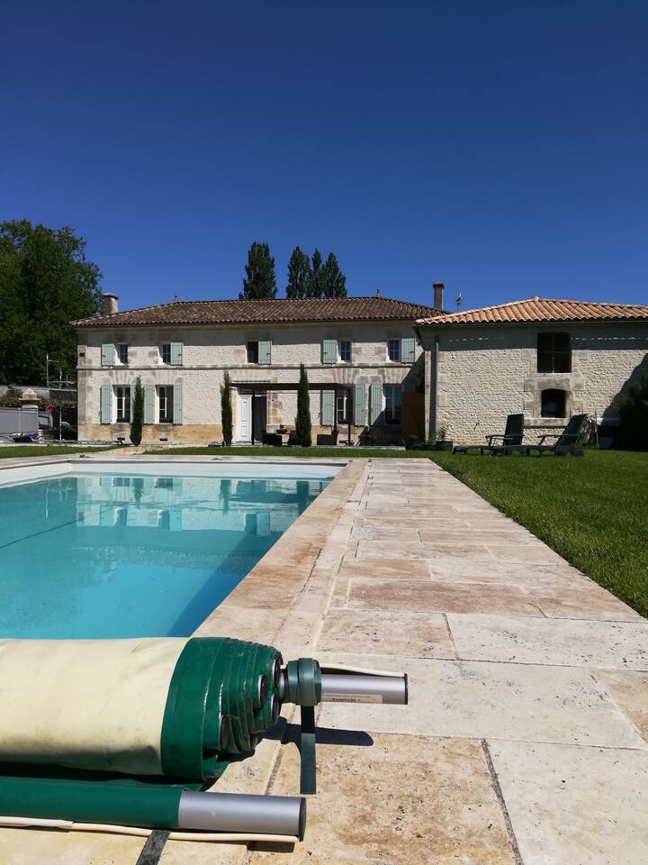 Belle Charentaise à 10 Mn Des Thermes Et Antilles - Charente-Maritime