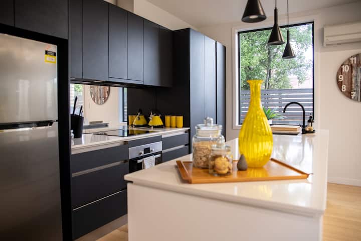 Pear Tree, Beautiful Home, Close To Everything - Launceston