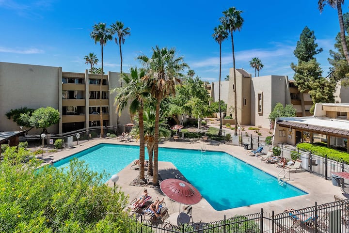 Old Town Scottsdale Condo With Gorgeous Pool View - Scottsdale