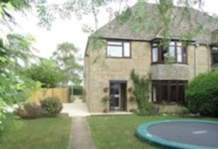 Large Rural 4 Bedroom House With Garden - Stow-on-the-Wold
