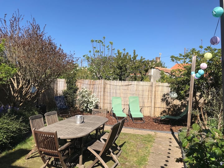 Maison De Vacances Macha Jardin Proche Plage - Les Sables-d'Olonne