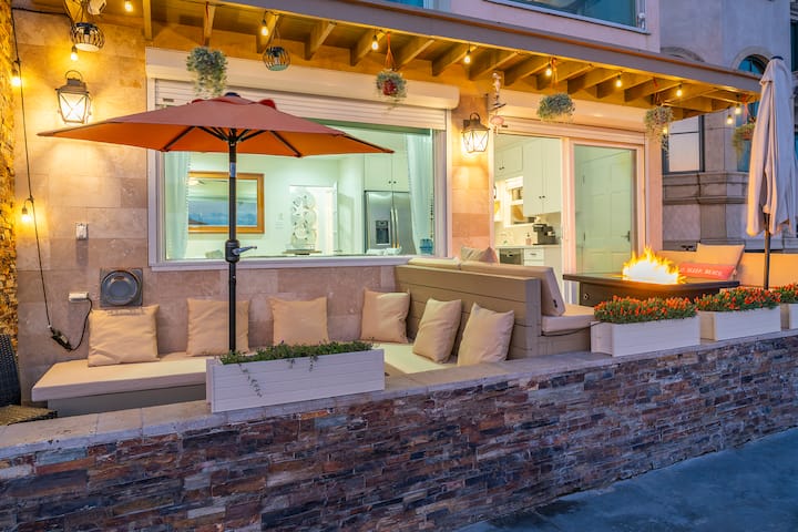 Oceanfront Bbq's & Crashing Waves Bring You Home - Redondo Beach, CA