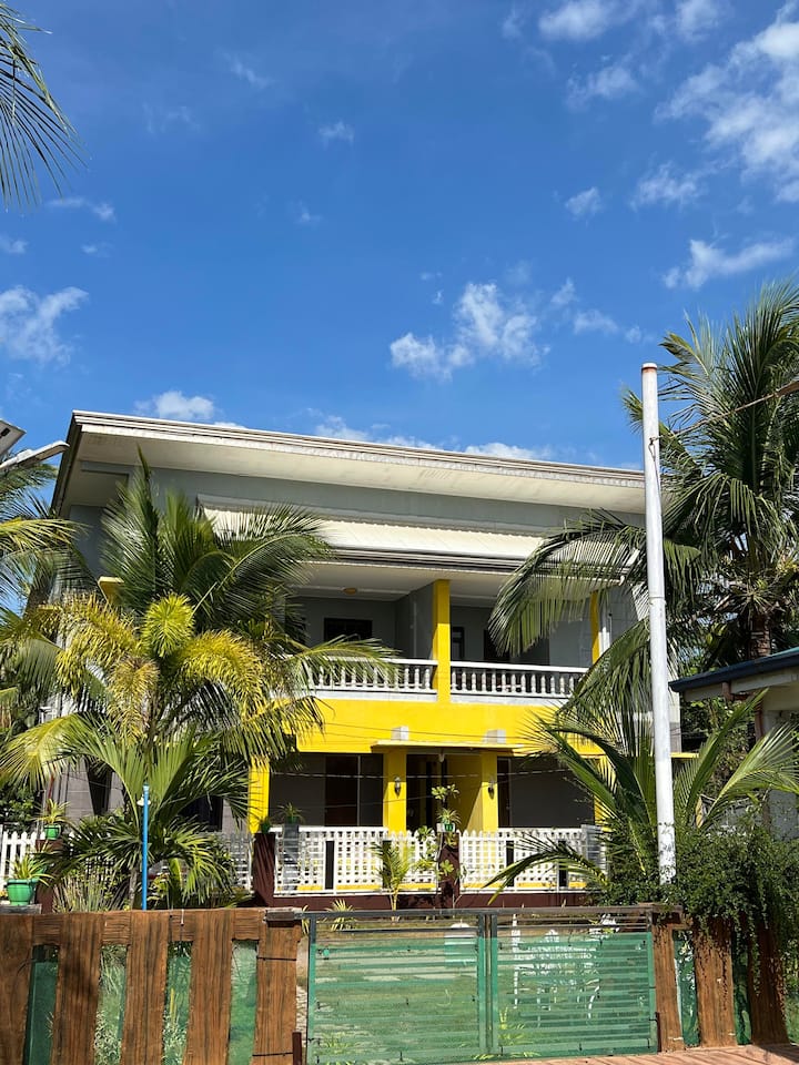 Morong Bataan Beach  Resort 3br W/kitchen Amethyst - Morong