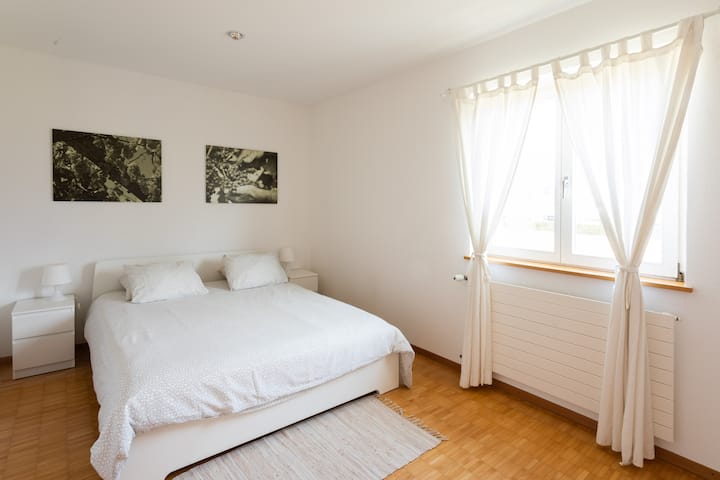 Geräumige 4 1/2-zimmer Wohnung Mit 98qm Platz - Ascona