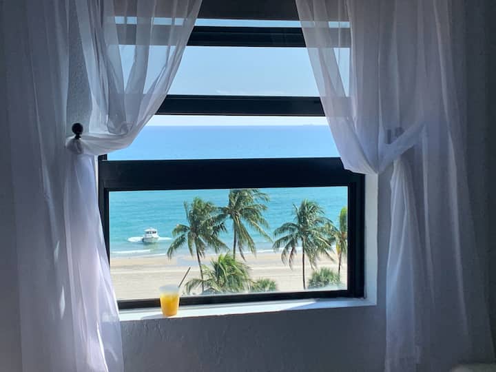 Amazing Beach View Studio On Florida's Best Beach - Hollywood, FL