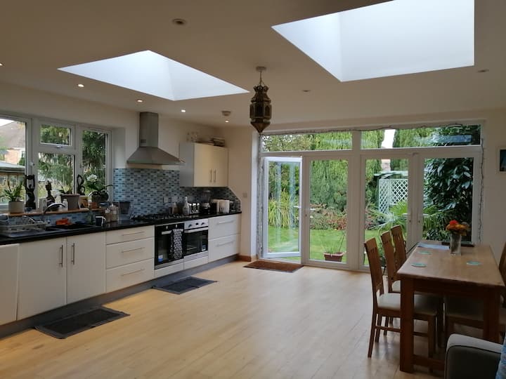 Large House And Garden In Convenient Location - Oxford
