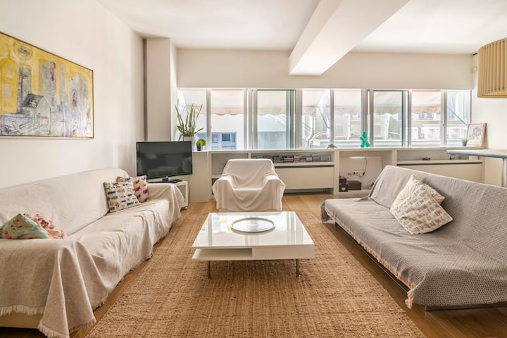Spacious Downtown Loft - Athens