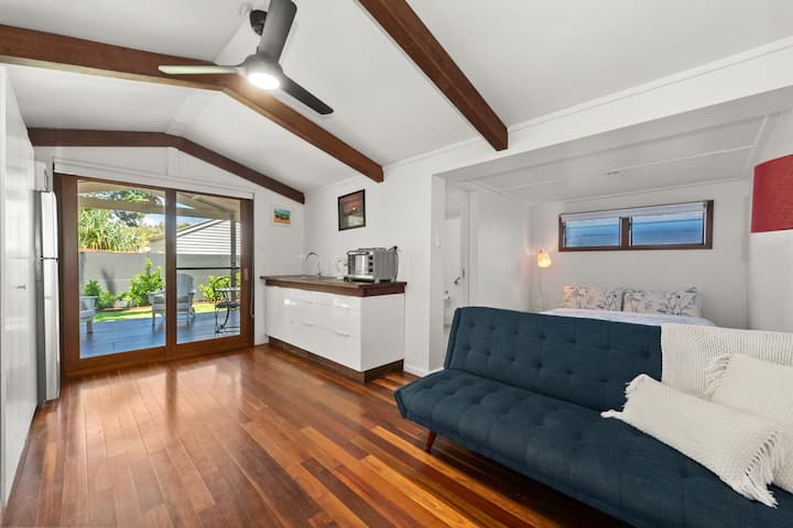 Private Byron Central Self Contained Bungalow - Byron Bay