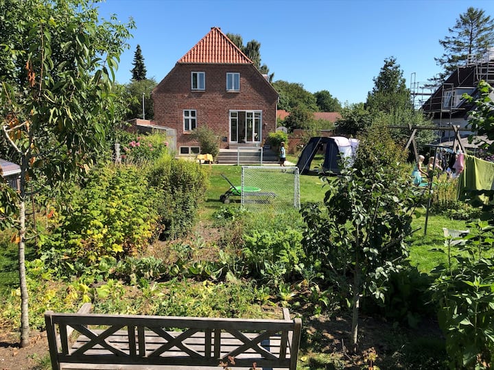 Newly Renovated, Family Friendly, Large Garden! - Aarhus