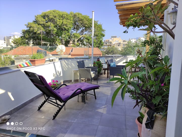 The Timeless Charm Of The Central Fotinis House. - Ираклион
