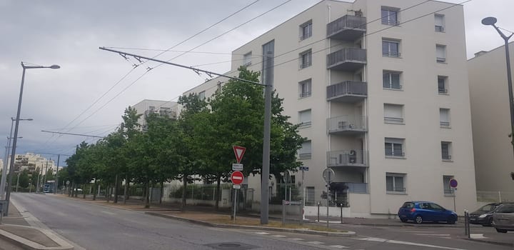 Superbe Appartement à Lyon - Genas