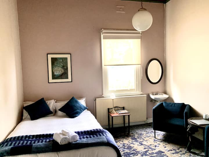 Victoria And Albert Guesthouse - 藍山