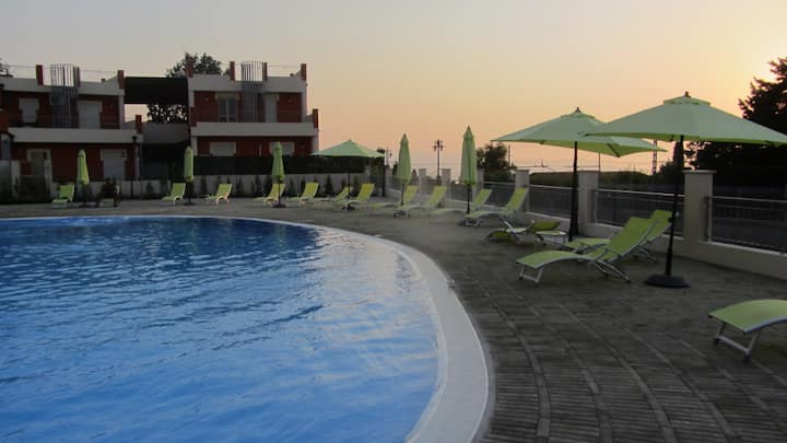1 Bed Apartment Sea View & Communal Swimming Pool - Pizzo