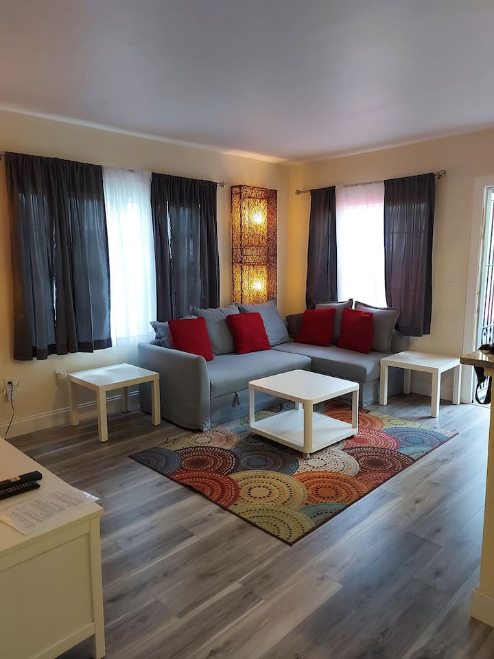 Romantic Mimo Suite - North Miami, FL