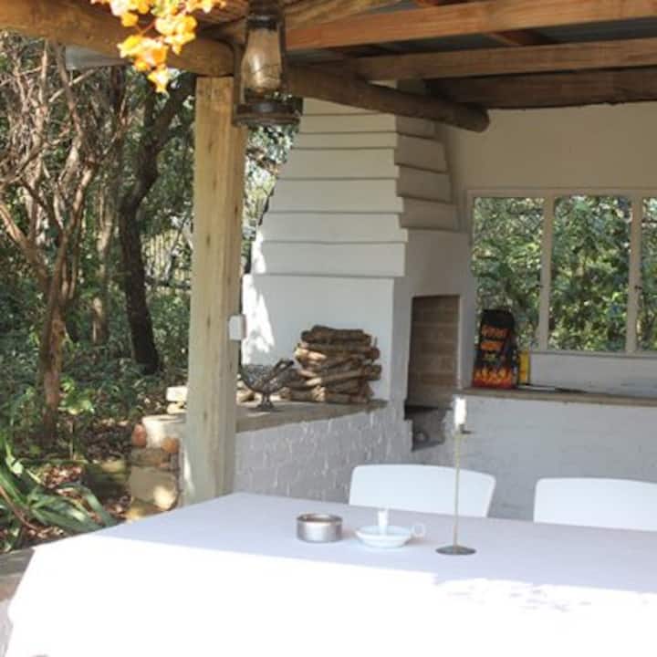 Ashbourne Honeymoon Cottage - Hazyview