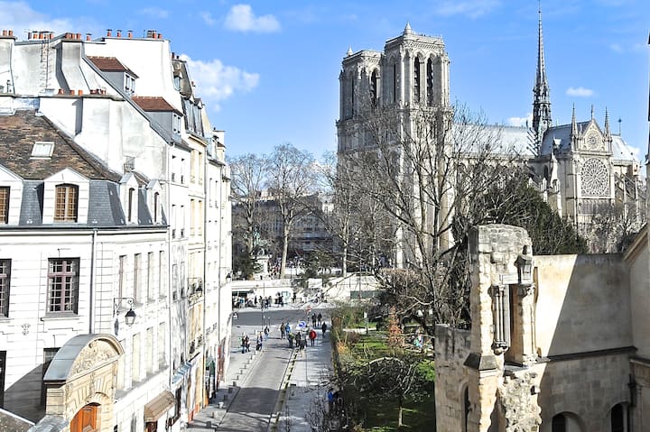 Notre-dame Charming 2 Bdr Suite - Paris