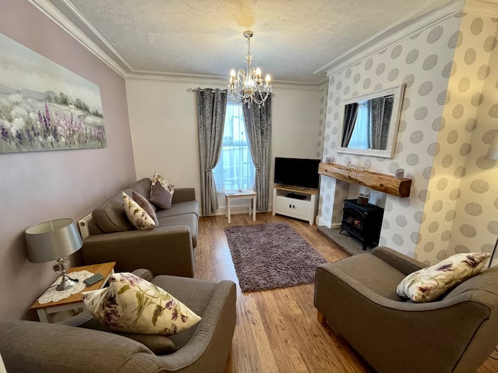 Scoresby Hideaway - Whitby Holiday Home Whitby Uk - Robin Hood's Bay