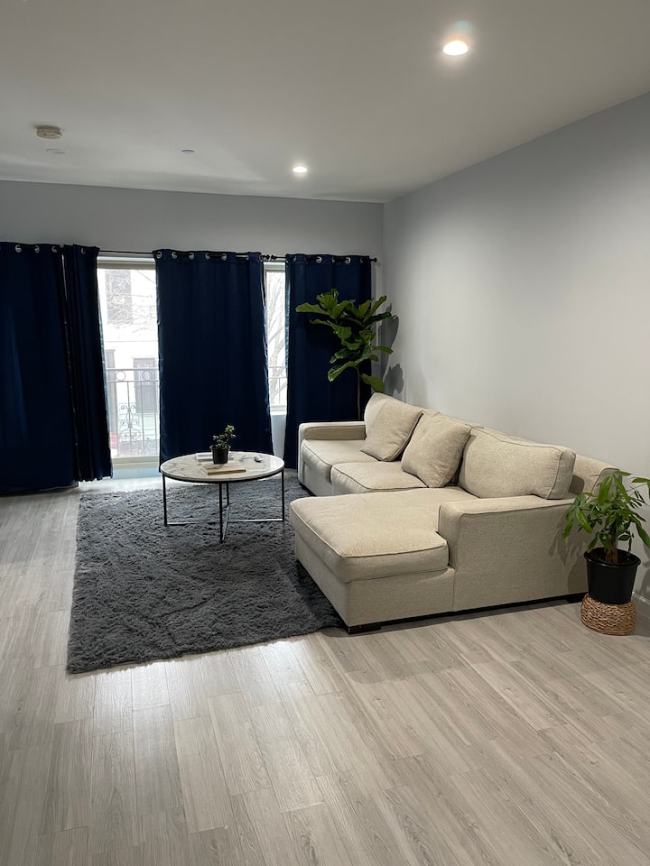 Cozy And Minimal 1 Bedroom Apartment In Brooklyn - New York