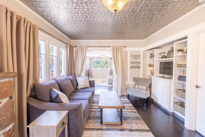 Charming Estes Cottage | Walk Downtown + Views - Estes Park, CO
