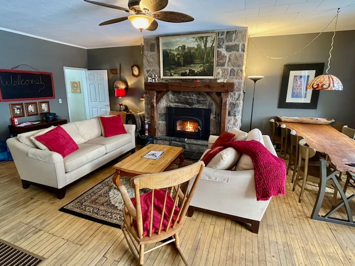 Tobermory Cottage Vacation Rentals - Ontario, Canada | Airbnb