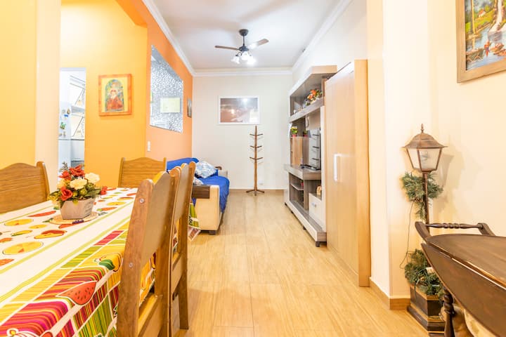 2 Quartos Com  Ar , Reformado A 1 Quadra Da Praia - Copacabana