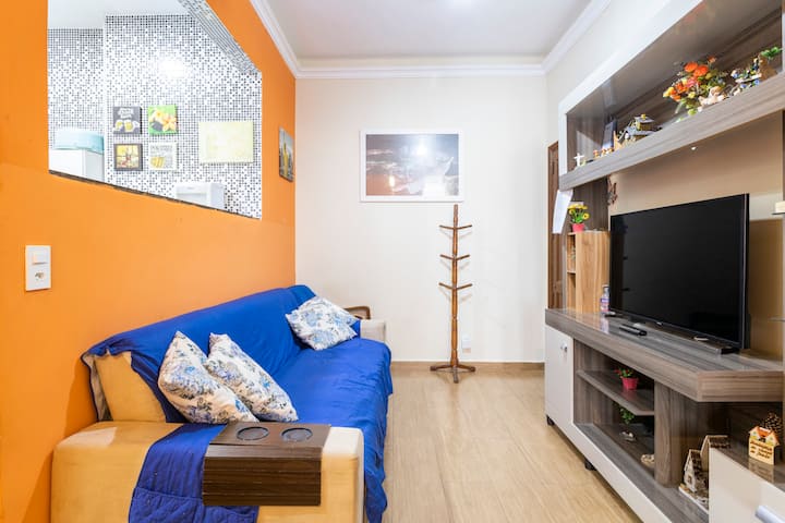 2 Quartos Com  Ar , Reformado A 1 Quadra Da Praia - Rio de Janeiro