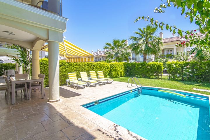 4 Bedroom Luxury Villa With Pool Calis Beach - Göcek