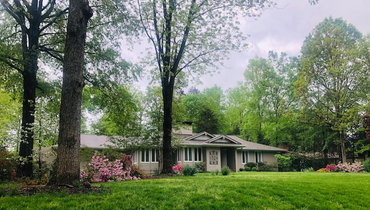 Single Level Living With Killer Backyard - Chapel Hill, NC