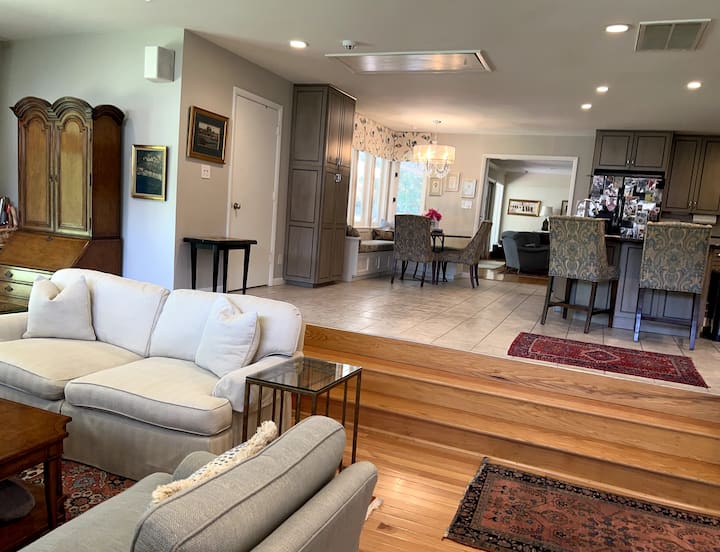 Single Level Living With Killer Backyard - Chapel Hill, NC