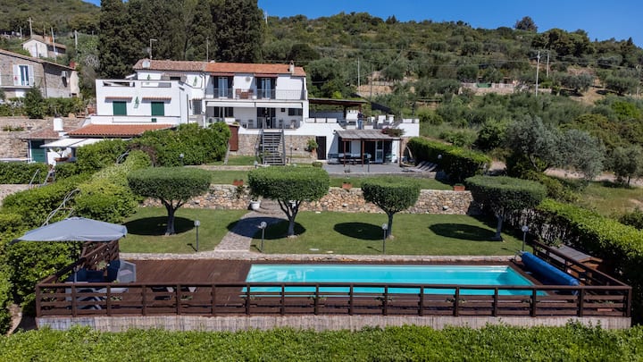 Villa Vista Mare Con Piscina - Orbetello