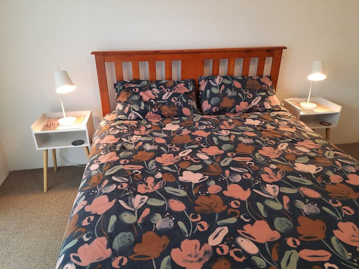 Classy Room In Modern Large House.  Great Value. - Perth, Australia