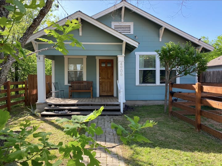 The Craftsman On Pecan Springs! - Austin, TX